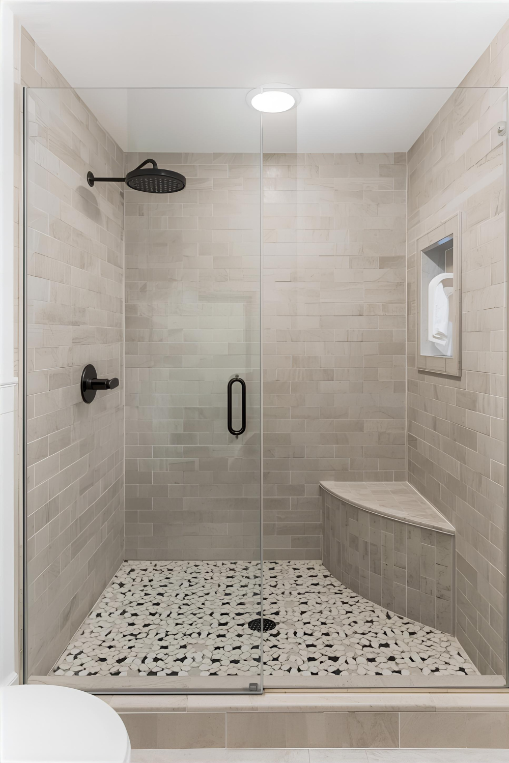 17 Farmhouse Walk-In Shower Ideas For Perfect Mix of Modern + Cozy ...